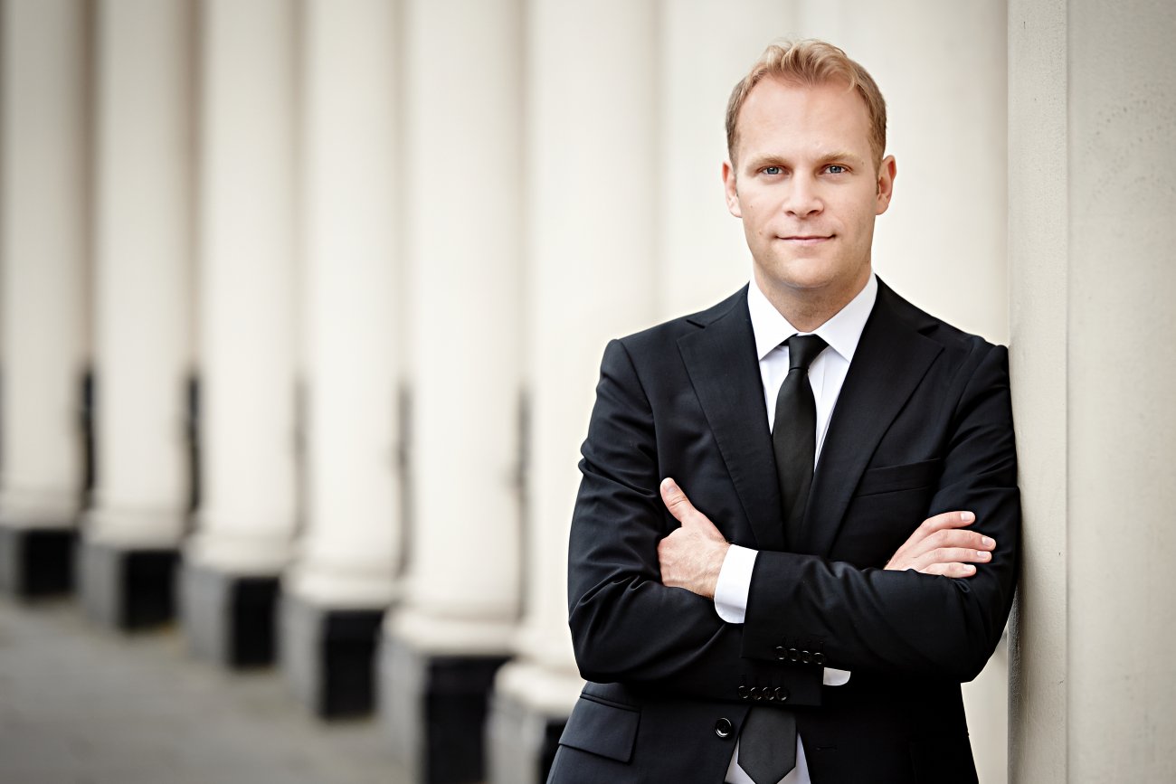 Jonathan Ware | HarrisonParrott